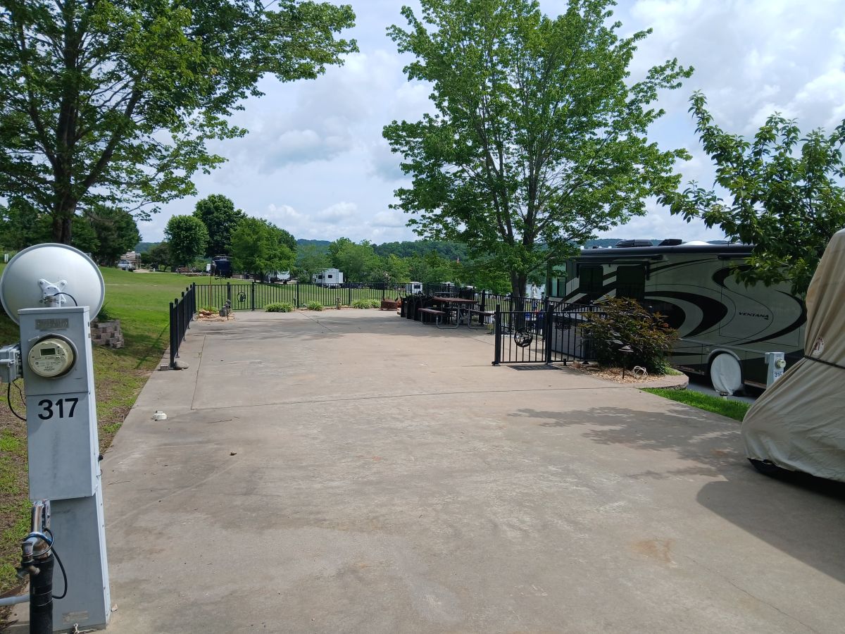 317 | Ozarks Luxury RV Resort on Table Rock Lake